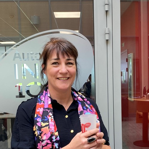 Stream La Pause Café Les Services Et L Accueil Sur Les Aires Pour Les