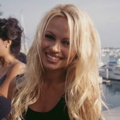 Amanda Colson's Instagram, Twitter & Facebook on IDCrawl