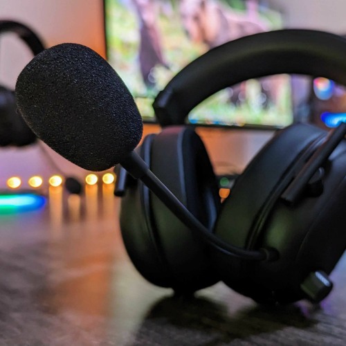Stream Razer Blackshark V2 Hyperspeed Mic Sample by Windows Central ...