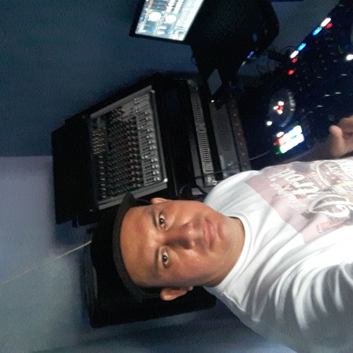 Stream 01 MUCHO MIX CUMBIA DJ OSITO DARWIN BRAVO by darwin bravo ...