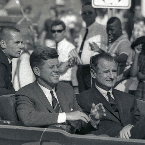 Stream MaMaD_LeGeND | Listen to Rapfarsi 2025 playlist online for free ...