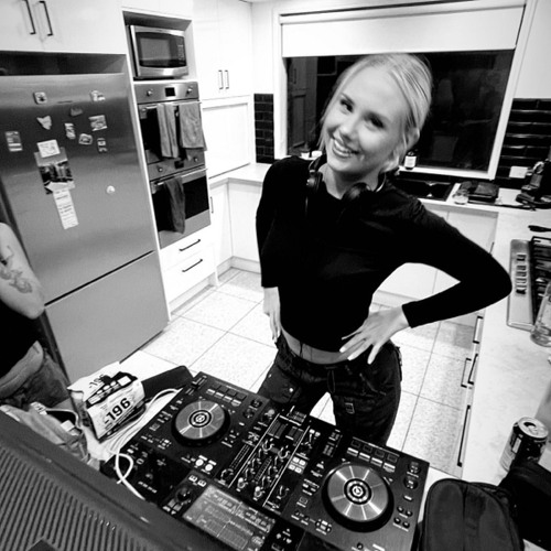 Stream Chloes rnb techno mix by chloe ackerman | Listen online for free on SoundCloud