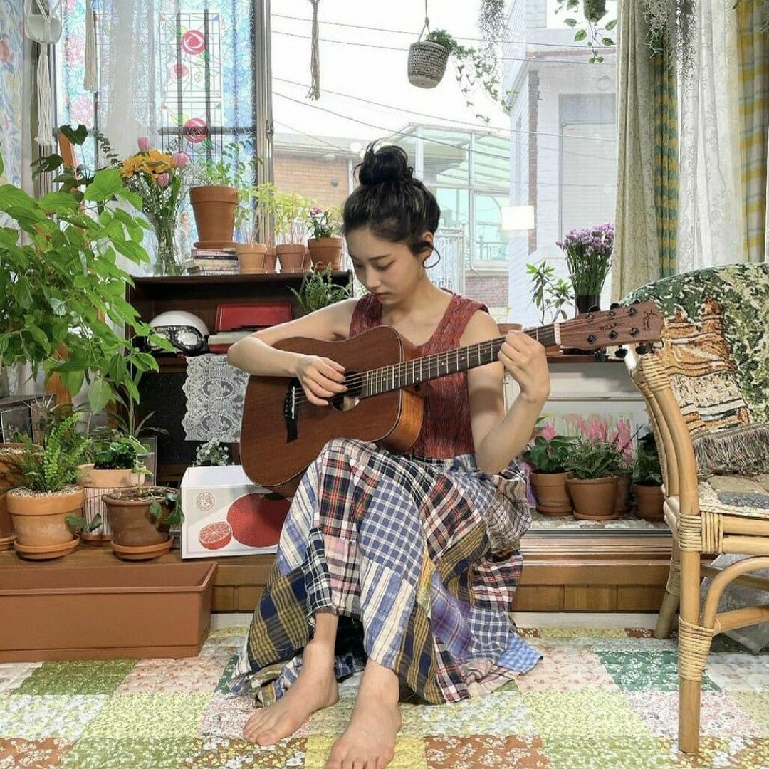 Stream DIA [다이아] Jueun 주은 - Best Part (H.E.R cover) by tzuliet | Listen ...
