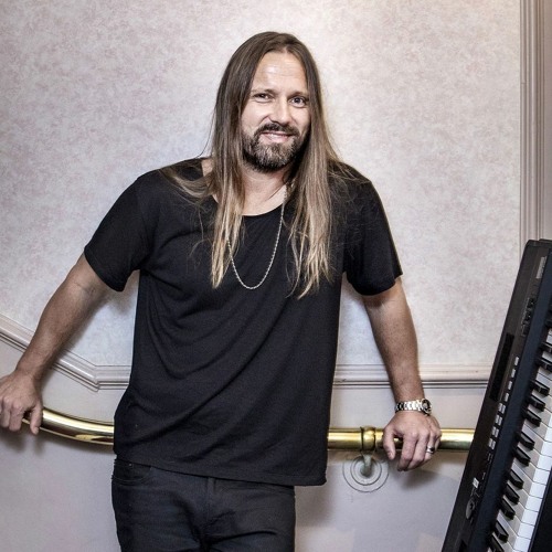 Stream Max Martin y Shellback | Buji Mariluz en #LaHoraAnimada by ...