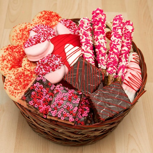 Stream WWJ, Brooke Allen talks with Culinary Combo Bakery about Valentine's Day by Sari Cicurel ...