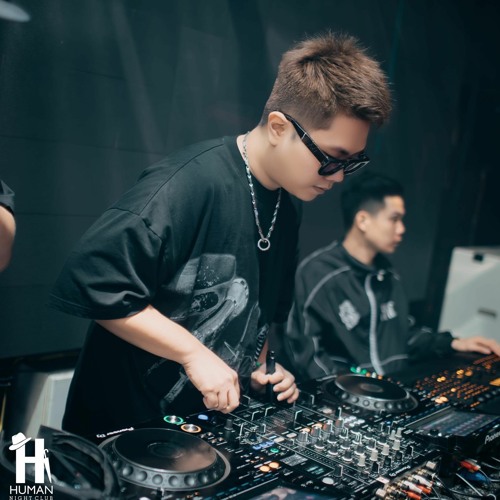 pumpyoursound.com | Who the low [VIP MIX] - Noizy x Bred