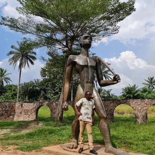 Stream A la découverte du géant Nzongba ou Nzomba 2 et le port Akula ...