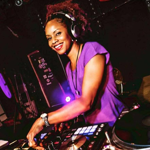 Stream DJ DAYBEE DEE R&B 90's #1 by Velvet Productions | Listen online ...