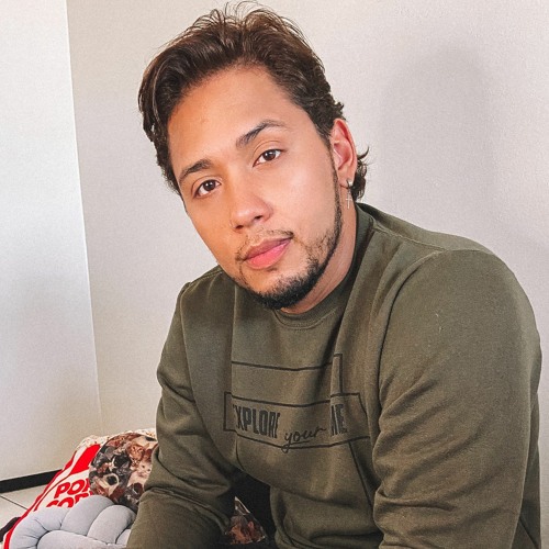 Stream Como ela é & Eu não volto.wav by Bryan Lima | Listen online for ...