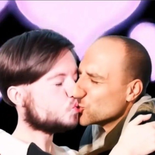 Stream Callum & MiniTom's First Kiss💘😍😍 by Callum Soprano | Listen online for free on SoundCloud