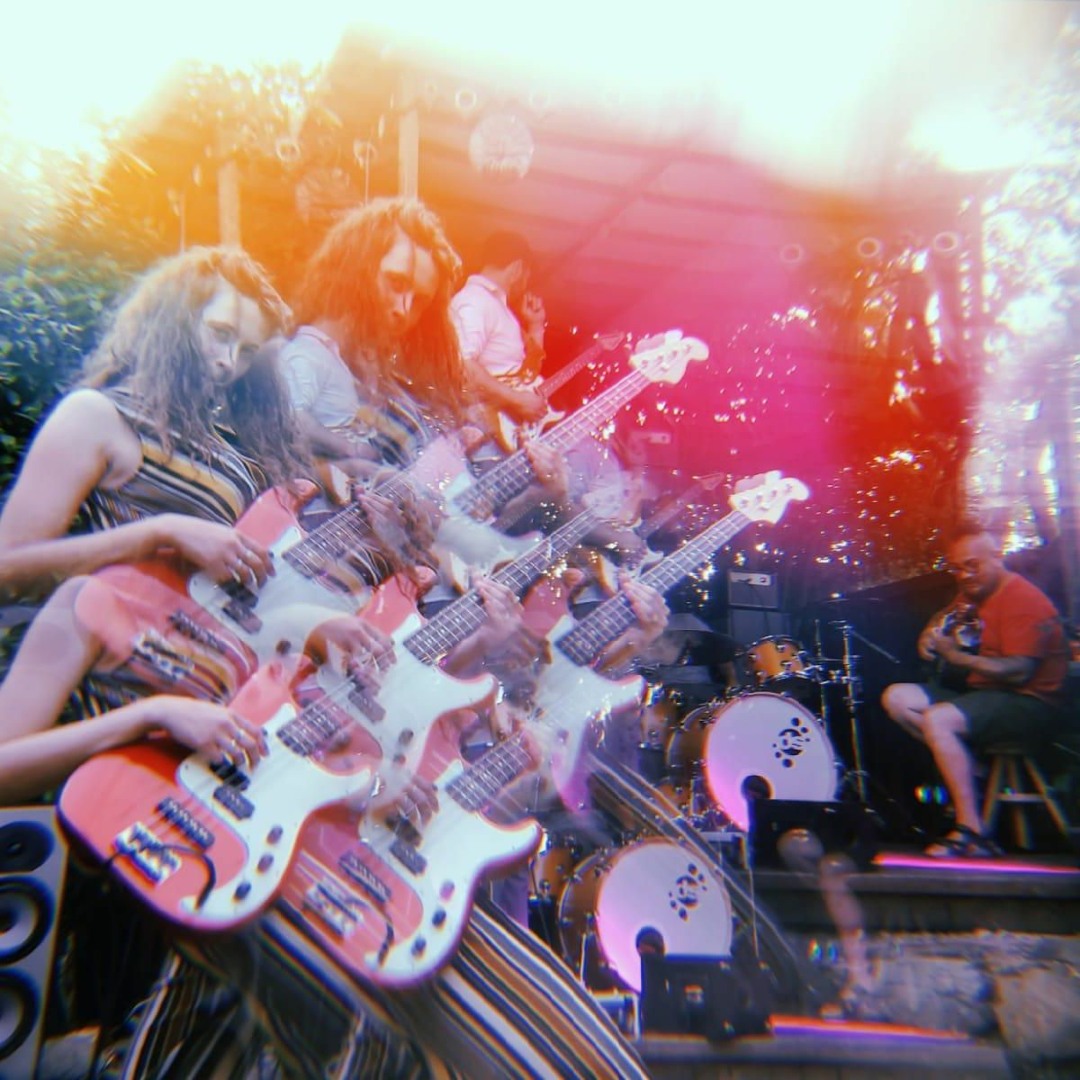 Stream Red wind (live) by Coral Waves | Listen online for free on ...