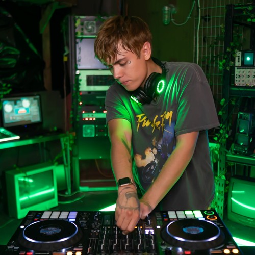 Stream MOONBOY - HEAVY BASS HOUSE MIX (DJ-set) by MOONBOY🌙 | Listen ...