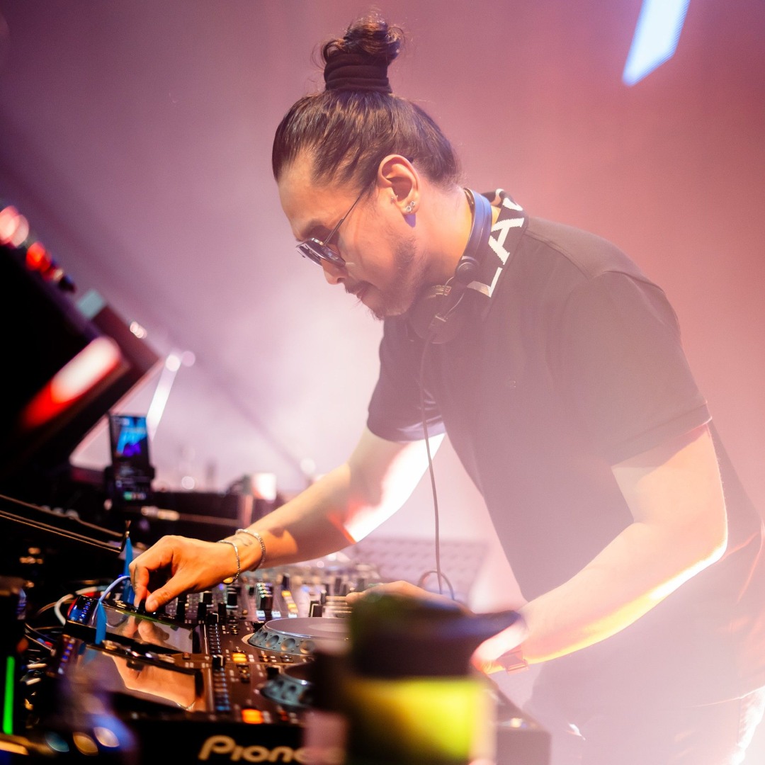 Stream MIXTAPE BREAKBEAT SANTAI FULL BASS || MILLION STARS x FREAKS ...