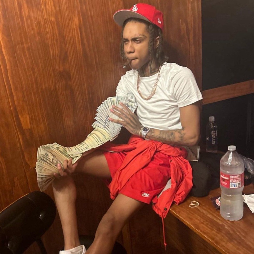 Stream Kill Switch (feat. BloodyHound Q50, BloodHound Lil Jeff ...