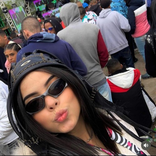 Stream ELA FEZ 18 ANOS E QUER DAR POR QUE SABE QUE DOI, EU SÓ QUERO AS ...