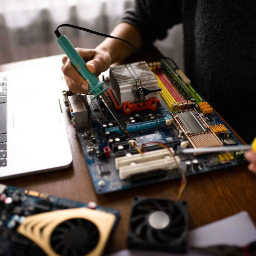 Stream Spiridon Geha: Pioneering Excellence in the Computer Retail Industry by Spiridon Geha ...