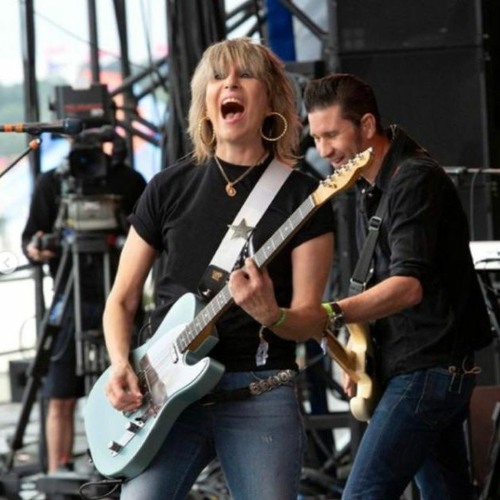 Stream episode #MOSTRASDELROCK Chrissie Hynde by Futurock FM podcast | Listen online for free on ...