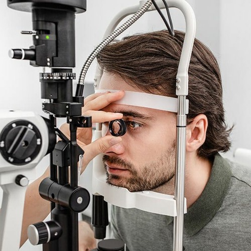 Stream Difference Between Optometrist And Ophthalmologist by Helix Eye ...