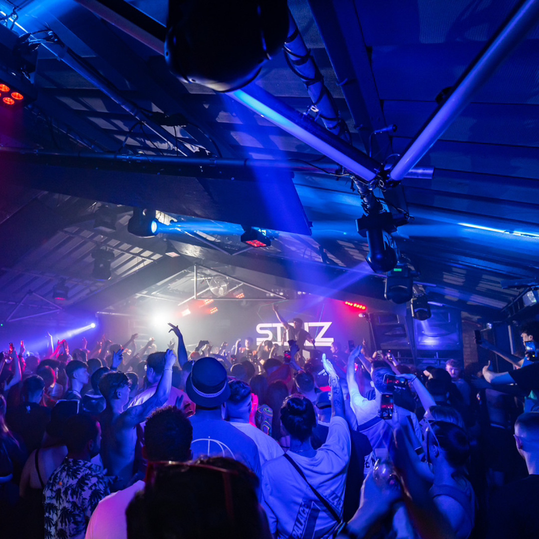 Stream StillZ 2012-2018 Jump Up (Mini Mix) by StillZ | Listen online ...