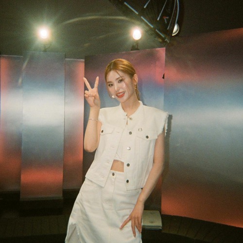 Stream YEJI (예지) - eight(에잇) (Original Song by IU(아이유) Prod.&Feat. SUGA of BTS) (ITZY (있지)) by ...