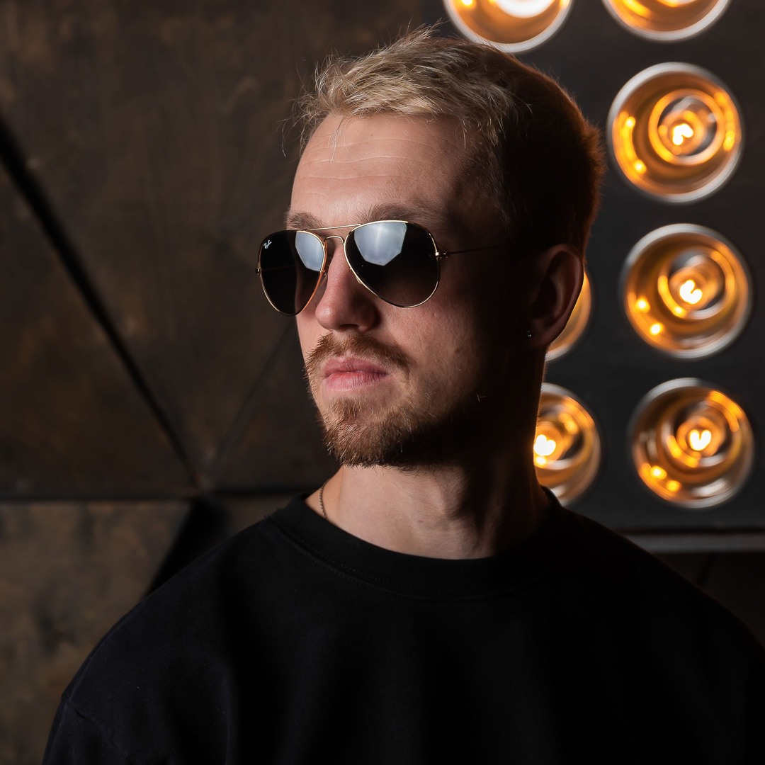 Stream LeHitch ‒ Deep Chronicles [January, 2025] by Deep House Moscow ...