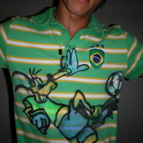 exxy - Never Leave - Listen to music