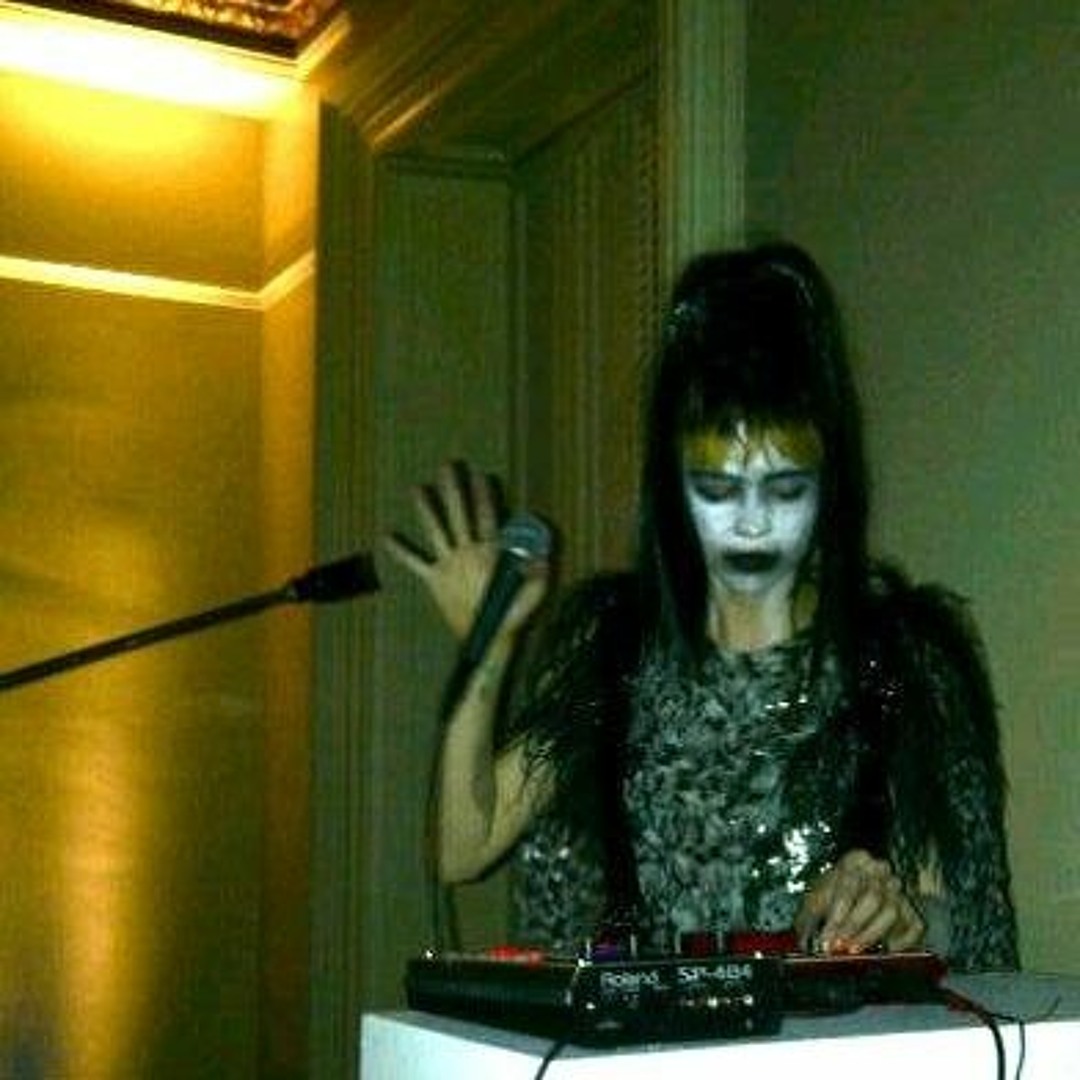 Stream EARLY GRIMES MIX (ethereal) *emotional* by Ranga Tang | Listen ...