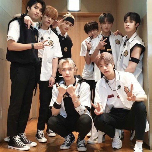 Stream Easy stray kids Audio Edits by jeoniaep | Listen online for free ...