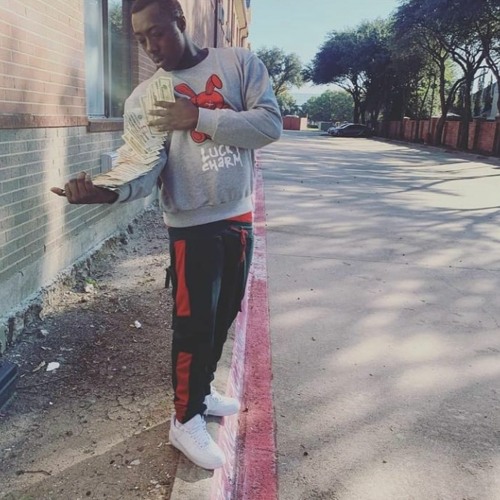 NFL Trap -FREESTYLE - Listen to music