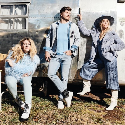 Stream WNZR | Listen to WNZR talks to CAIN about their Live and In ...