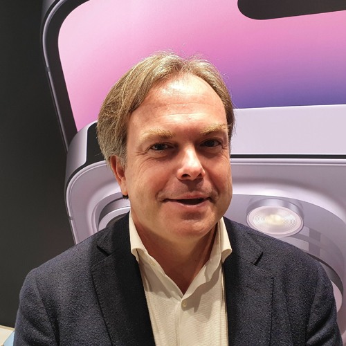 Stream Un espace pour les personnes en difficulté avec le numérique ...