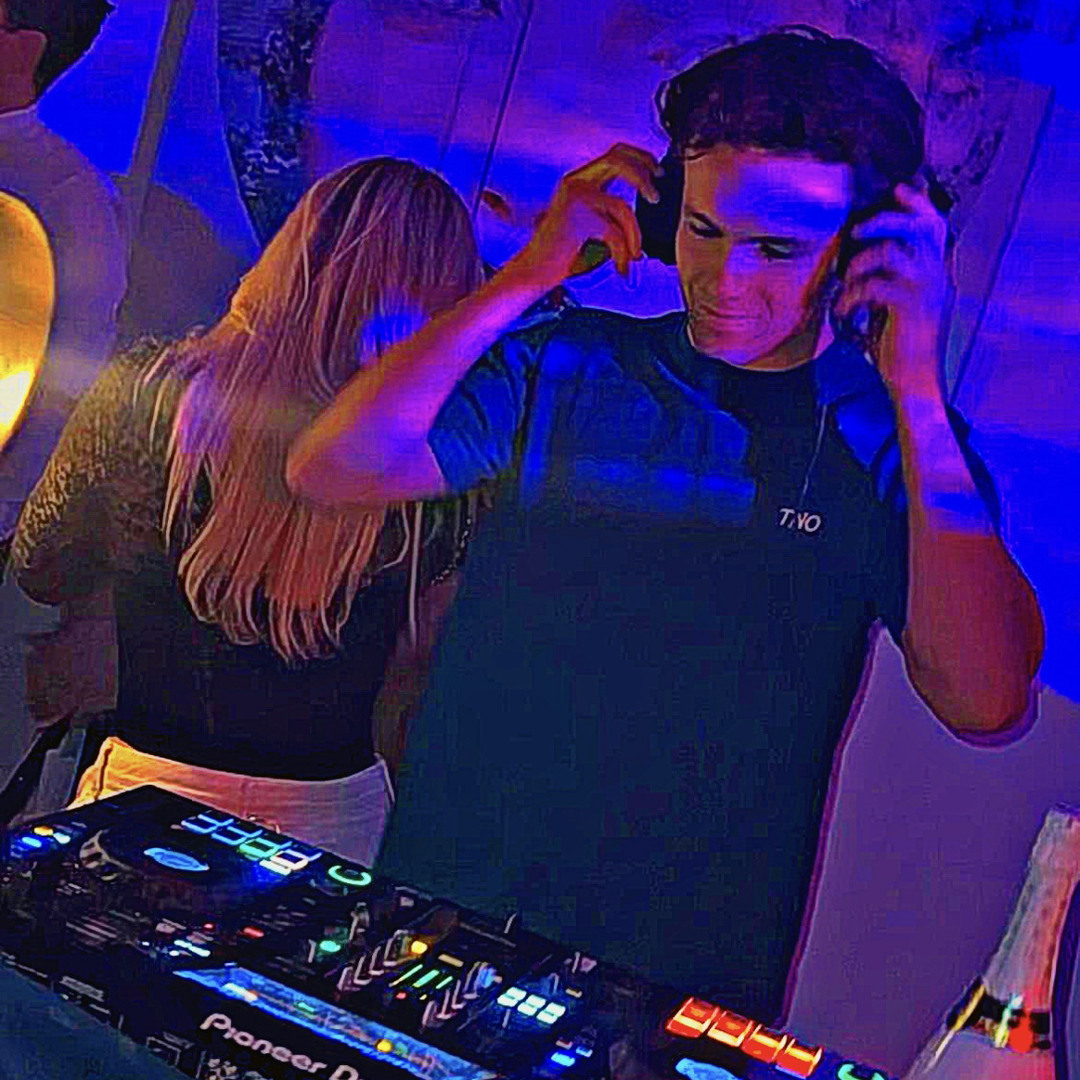 Stream Luca Rossi Radio 3 | House Set by Luca Rossi | Listen online for ...