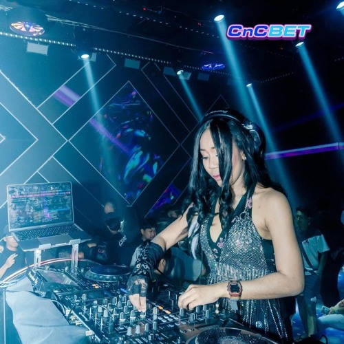 Listen to music albums featuring MENYALA BARGES BARGES KU - LILY CLO ...