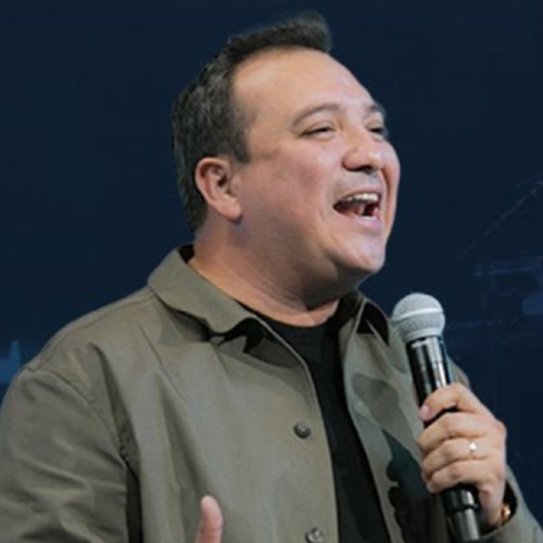 Stream La fe mueve montañas | Pastor Israel Medina by Centro de Vida ...