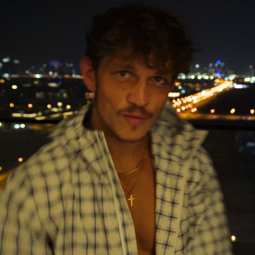 Stream Dubai Mix by Sammy Chong | Listen online for free on SoundCloud