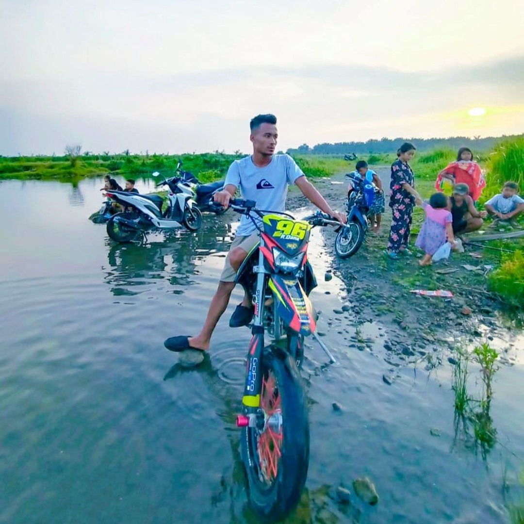 Stream ♬ SICKAT WAK MENG !!!! [ EKA HERLAMBANG X DIMAS SADEWA ] # ULFAN by Eka Herlambang ...