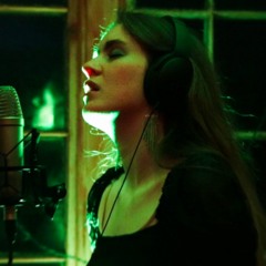 Ellie Brooke's Instagram, Twitter & Facebook on IDCrawl