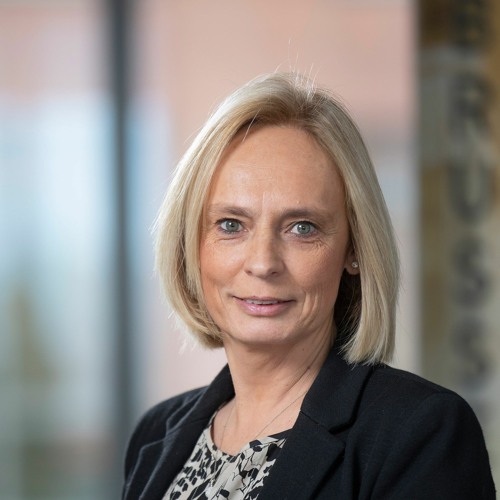 Listen to playlists featuring Invité du Jour - EY - Marie - Laure ...