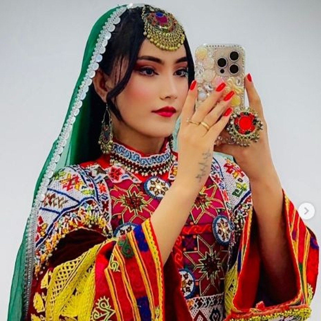 Stream Zelgay Kunari | Listen to pashto songs playlist online for free ...