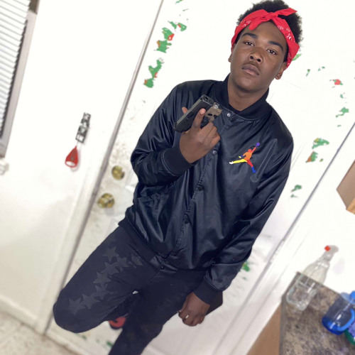 Stream Pop Glockz Ft Lil Brazy by trip blazin | Listen online for free ...