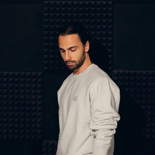 Stream Leo Lauretti & Vault 14 Ft Anna Renae – Haunted (Legroni Remix ...