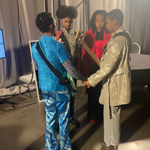 Stream episode We Are Family: The Steeles mentor fellow family band ...