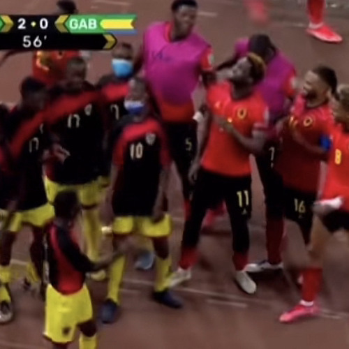 Stream GO BÉBÉ | HULK VAN JMF | REMIX by bizniz | Listen online for ...