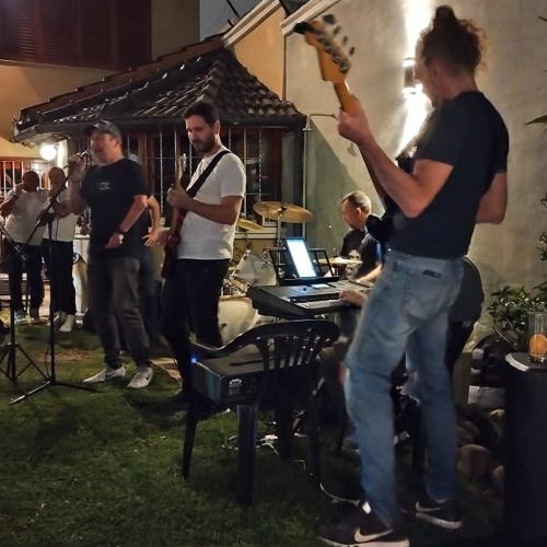 Stream Knockin' On Heaven's Door by Gin Tonik On the Rock | Listen ...