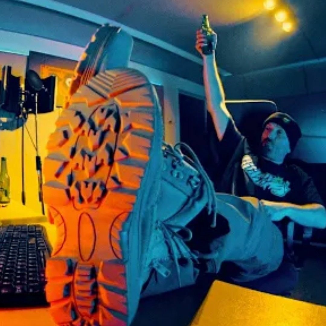 Stream Cheloo - Ritmuetot by me | Listen online for free on SoundCloud