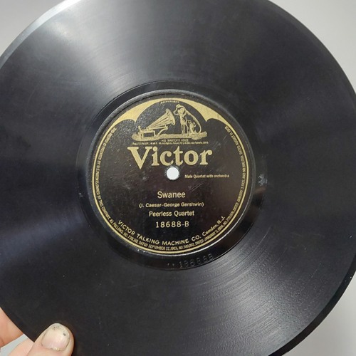 Stream Swanee by Henry Burr & Peerless Quartet (1920, Vic - 18688)comp ...