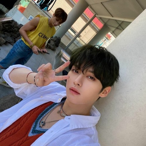 Stream Stray Kids - Drive (Lee Know Ver.) by samymskzs | Listen online ...