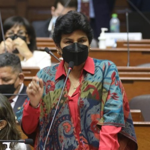 Stream Entrevista a la congresista Norma Yarrow – Semana de ...