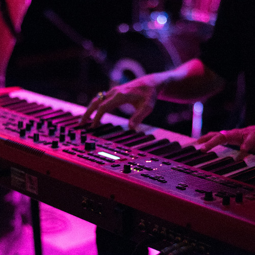 Stream Uplifting Piano House | Feel Good House Mix by DJ AVERA | Listen ...