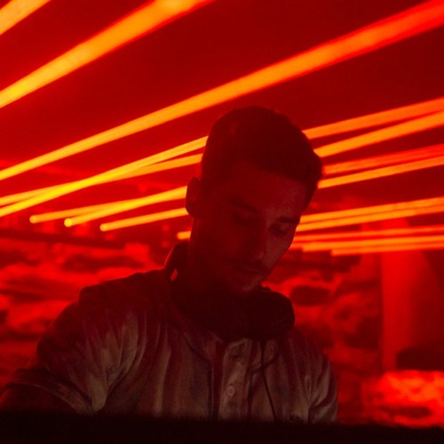 Stream Post Malone - Hollywoods Bleeding X Virtual Riot - Wallmonger ...